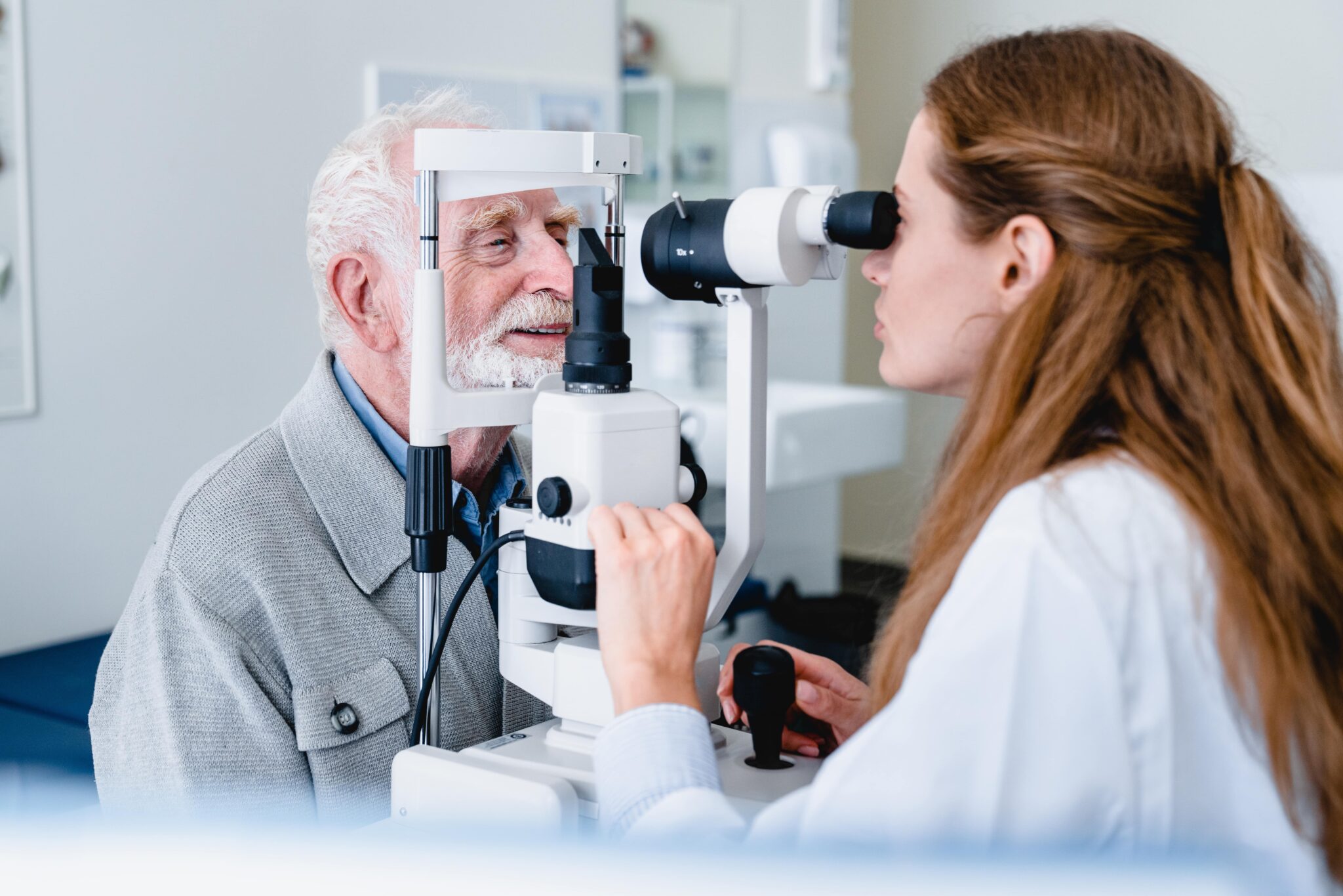 Benefits of Clear Lens Exchange Over Cataract Surgery in CA